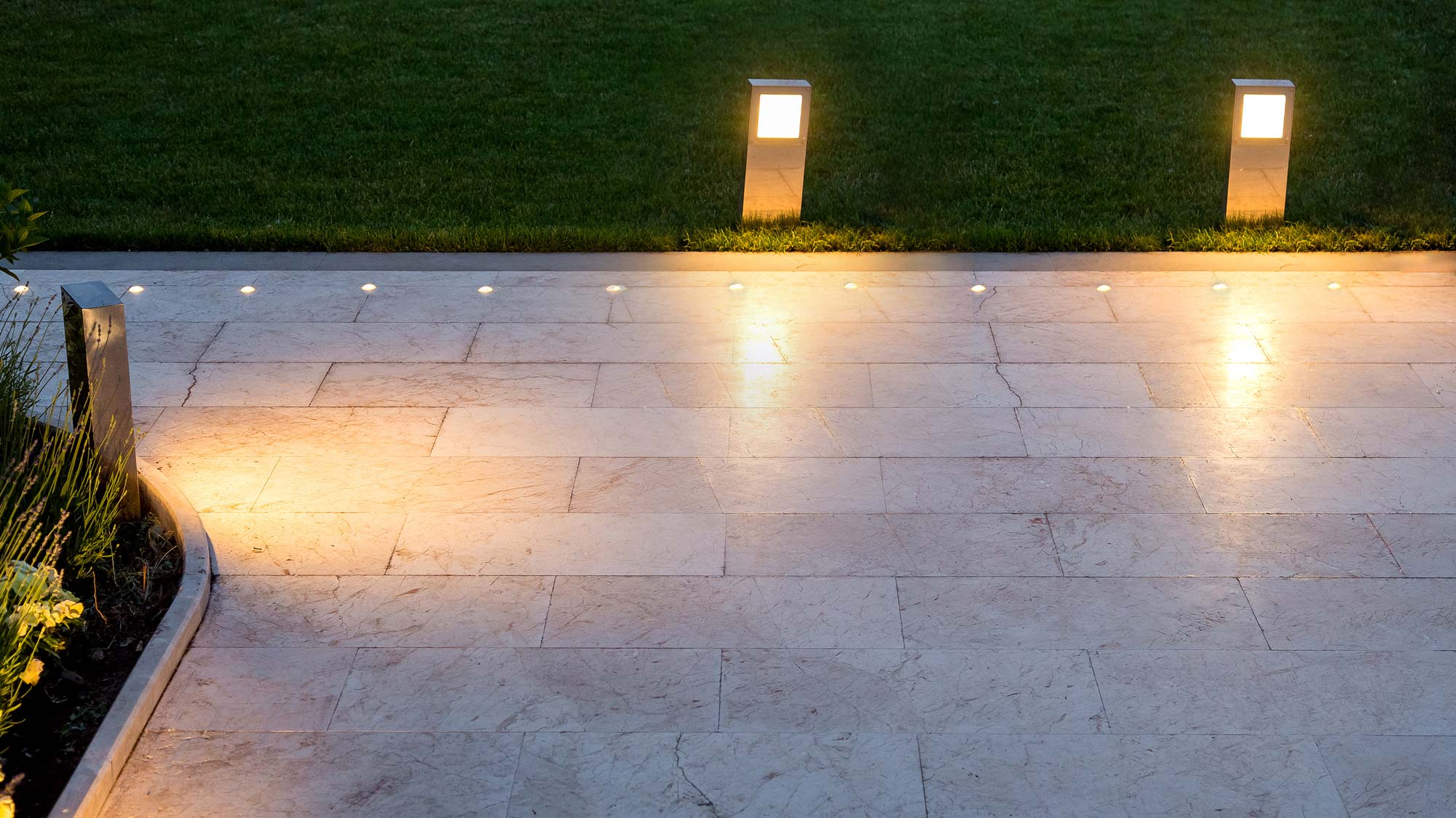 Outdoor and Landscape Lighting in Oklahoma City | Integrated AV